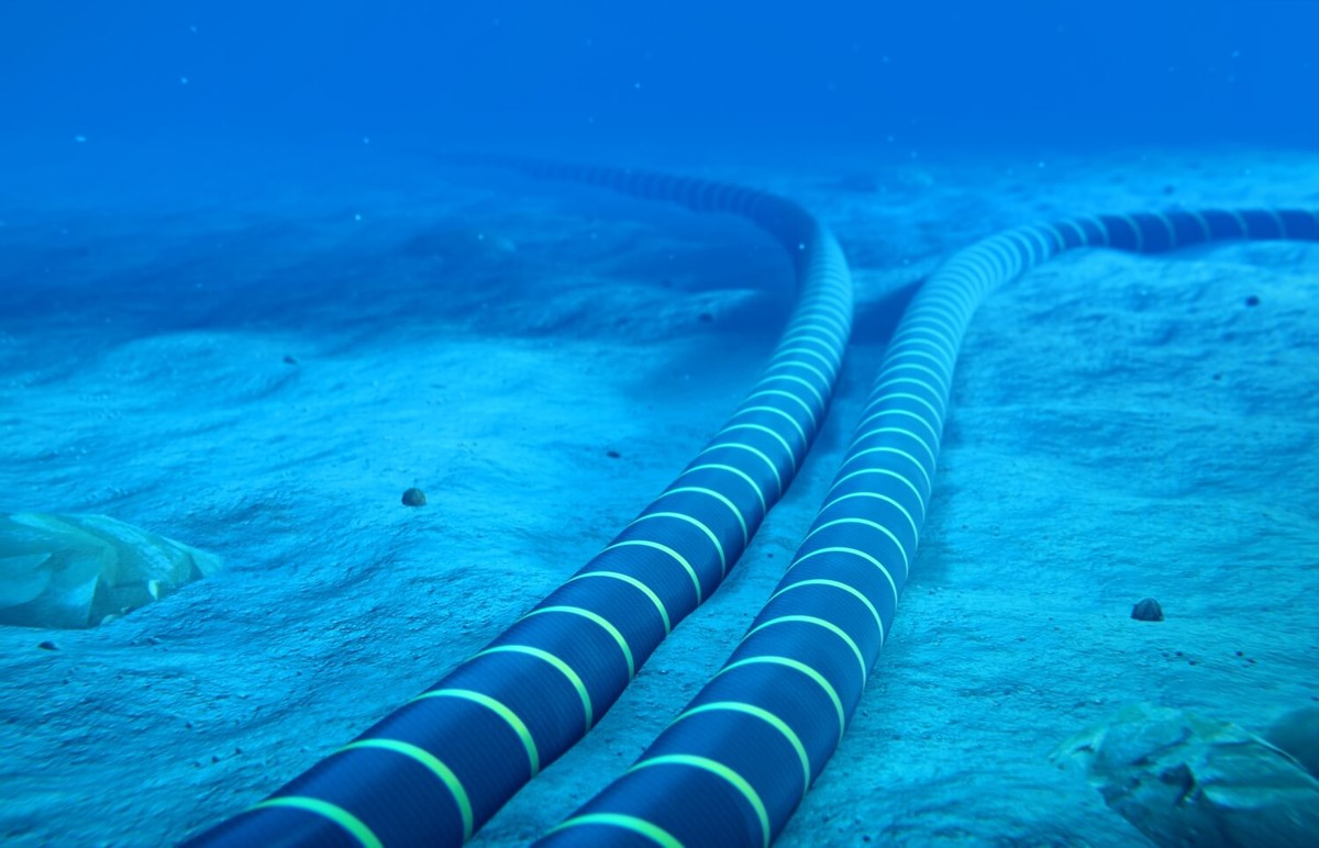 Underwater fiber optic cable laying and damage repair process